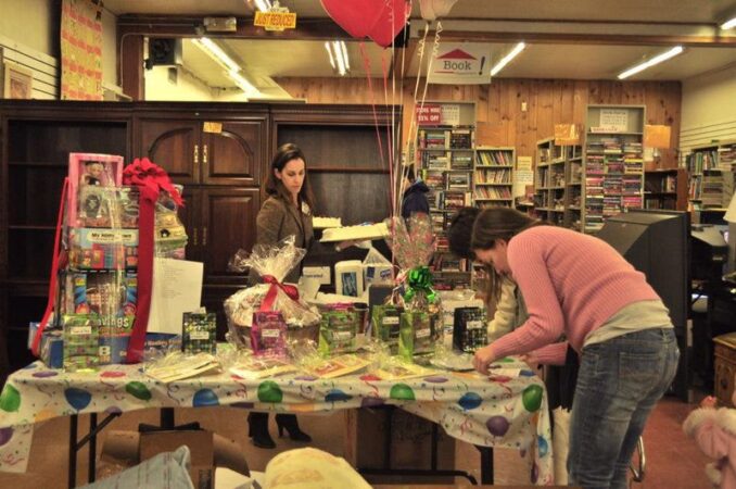 11 Giant Secondhand Shops in Pennsylvania That Redefine Treasure Hunting