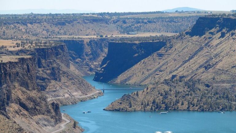 Experience The Majesty Of The Cove Palisades State Park In Culver, Oregon
