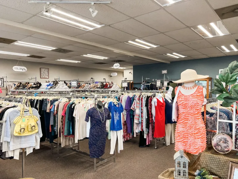 11 Giant Secondhand Shops in Pennsylvania That Redefine Treasure Hunting