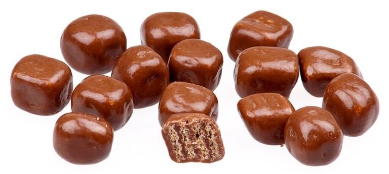14 Beloved Candies From The 90s That Are Discontinued But Not Forgotten