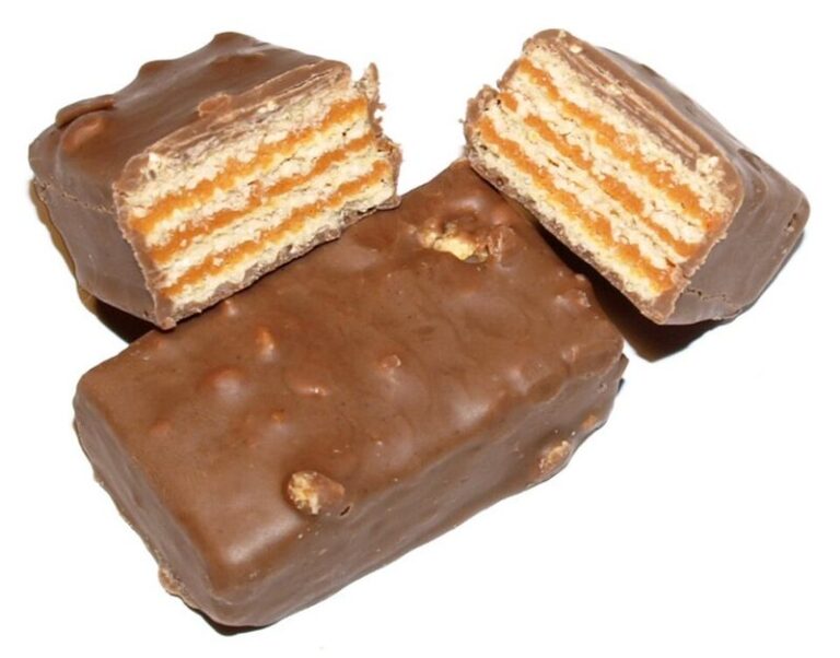20 Classic Candy Bars From The '50s You Might Remember