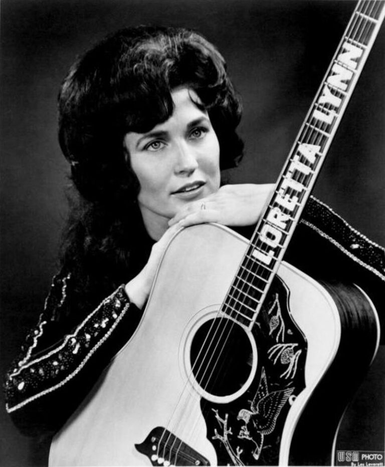 20 Legendary Female Voices In Country Music History