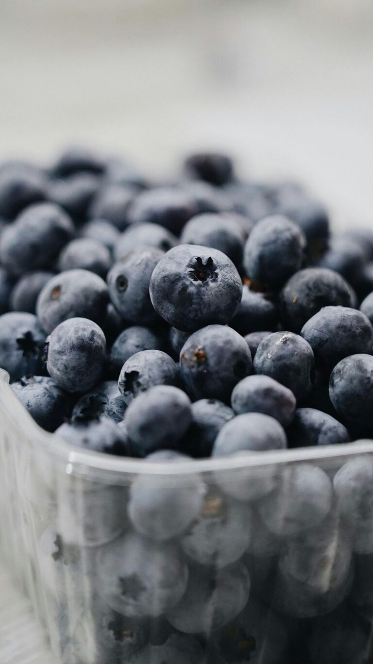 14 Ways People Handle Blueberries Incorrectly Without Realizing It
