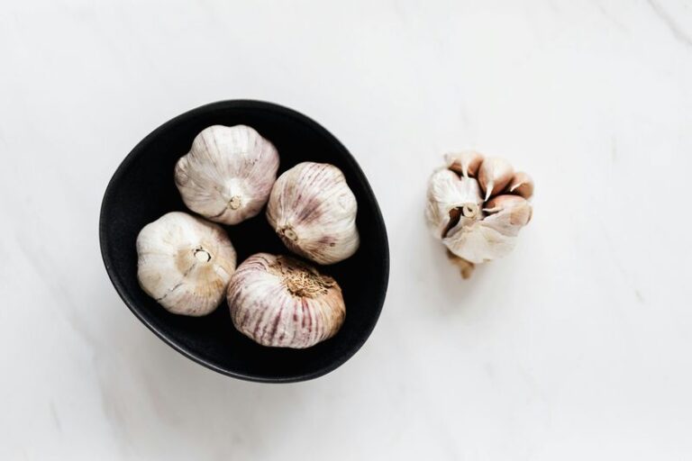 10 Powerful Health Benefits You Get From Garlic