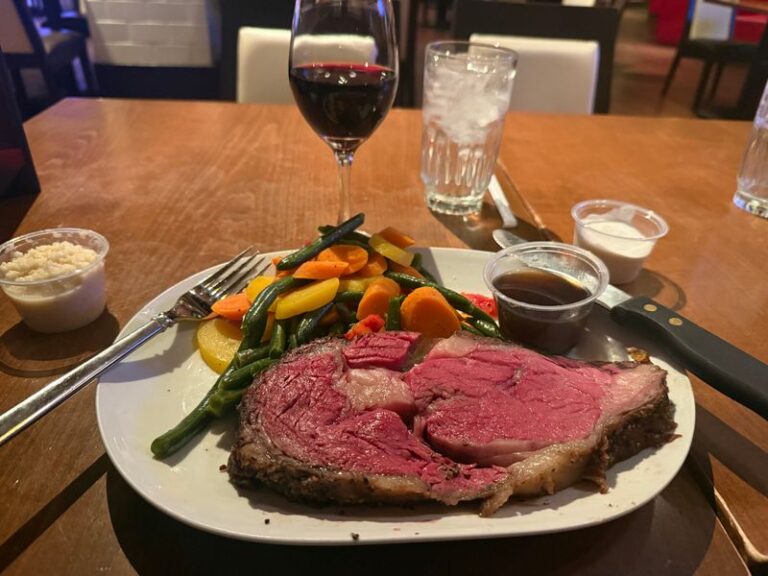 8 Las Vegas Restaurants Serving The Ultimate Prime Rib
