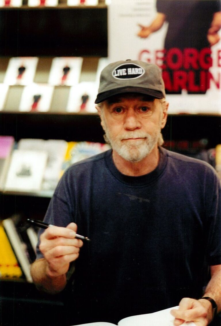 12 Facts About George Carlin And The Voice That Changed Comedy